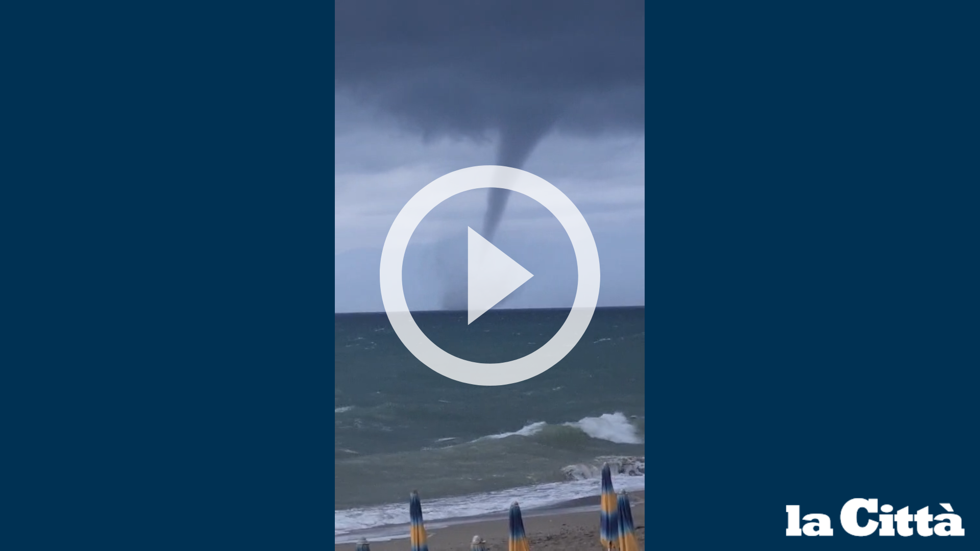 Maltempo, tromba marina a largo della costa di Eboli - La Città di Salerno